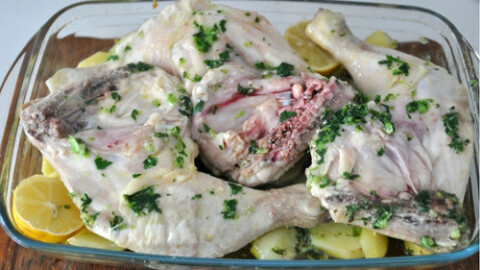 Muslos de pollo al Horno: Receta FÁCIL - IdeasParaCocinar